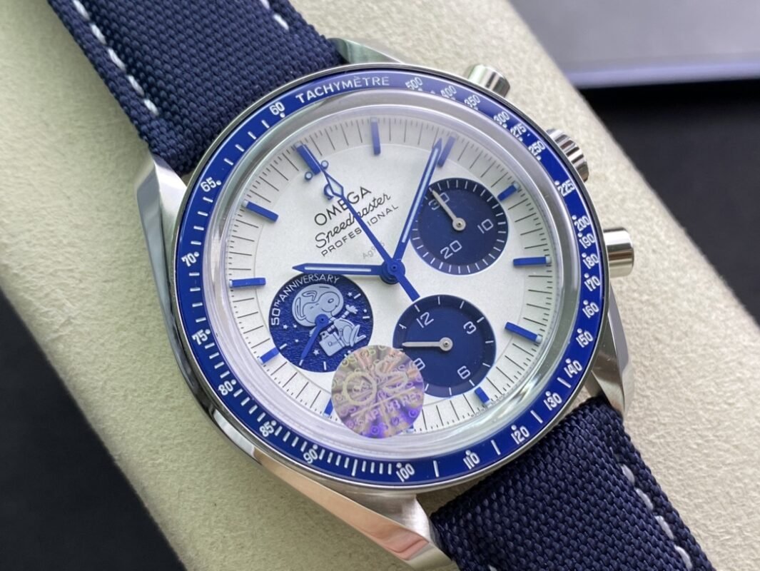 Omega Snoopy 150th Anniversary