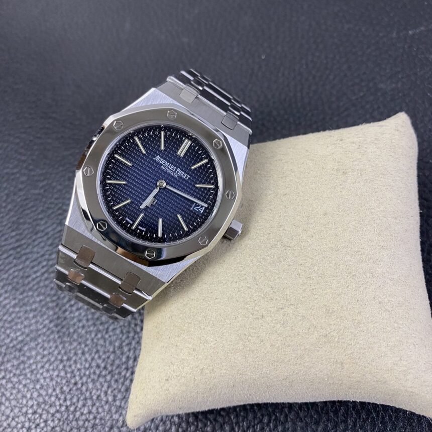Audemars Piguet Royal Jumbo Oak Extra Thin Superclone Watches