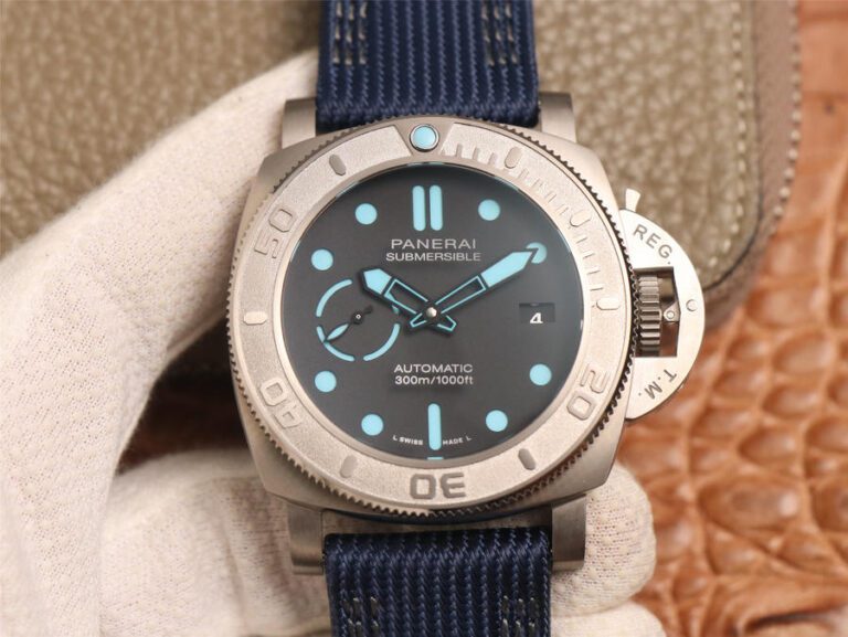 Panerai Luminor Submersible PAM 00984 – Superclone